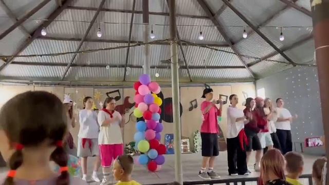 🌟🔥 "Богатырская наша сила" – вожатые зажигают сцену! 🔥🌟