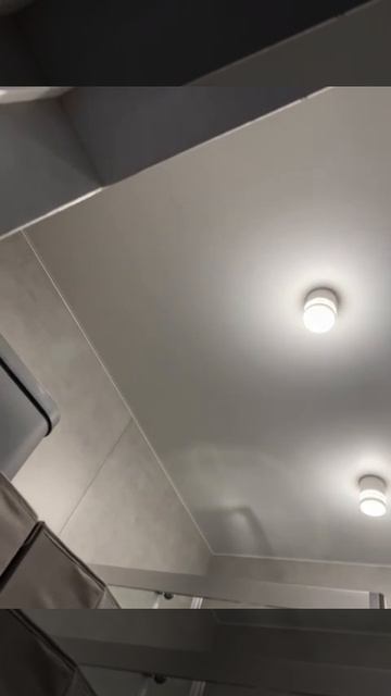 натяжной потолок в ванной комнате