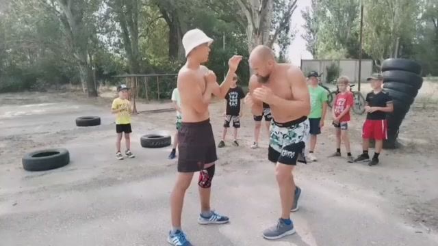 Обучалка от сенсея: средняя дистанция. Бокс, кикбоксинг, Кэмпо ММА