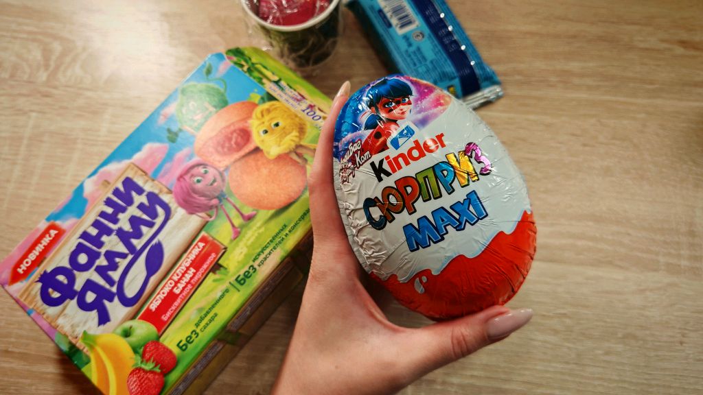 #стрим #ВПРЯМОМЭФИРЕ 🙀🙀🙀 ОТКРЫВАЕМ ОГРОМНОЕ КИНДЕР ЯЙЦО #киндеряйцо #ледибаг #распаковка #лайф