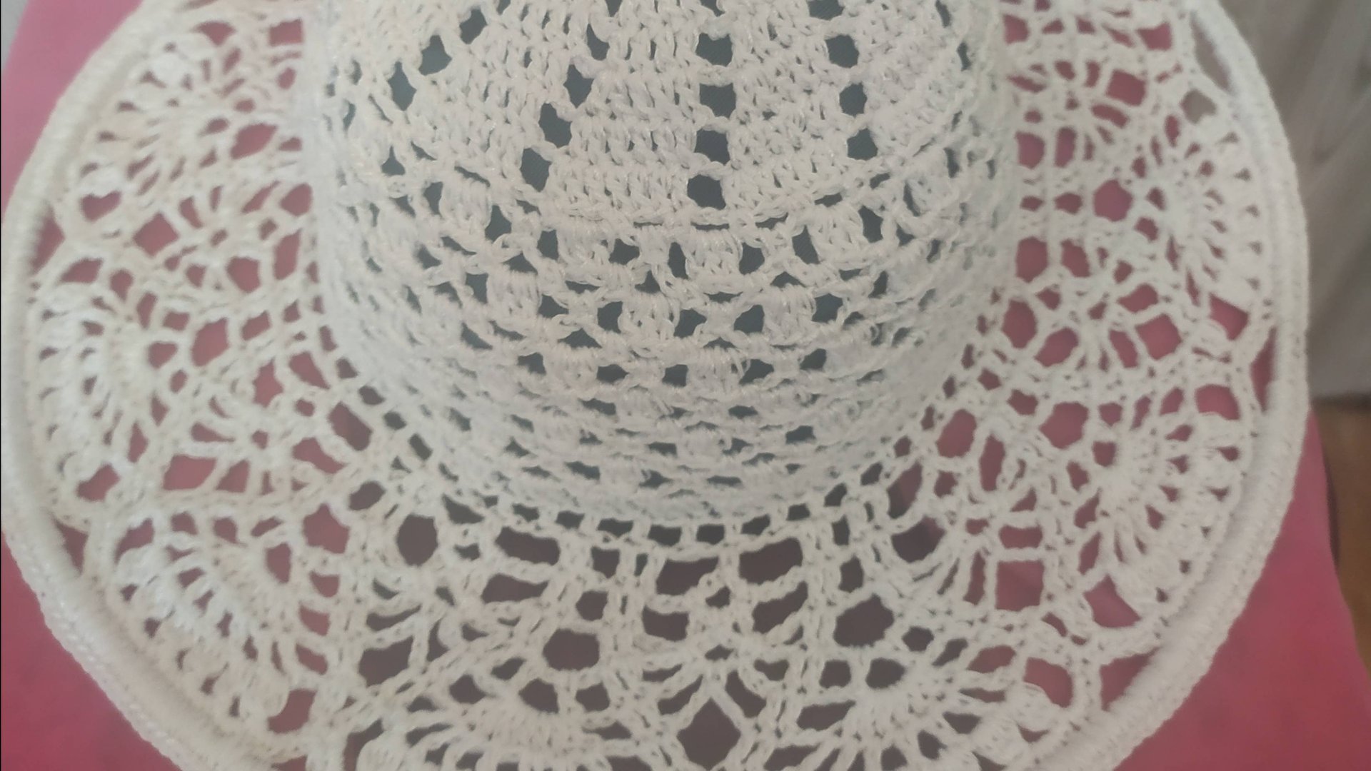 ШЛЯПКА АНЮТА КРЮЧКОМ.