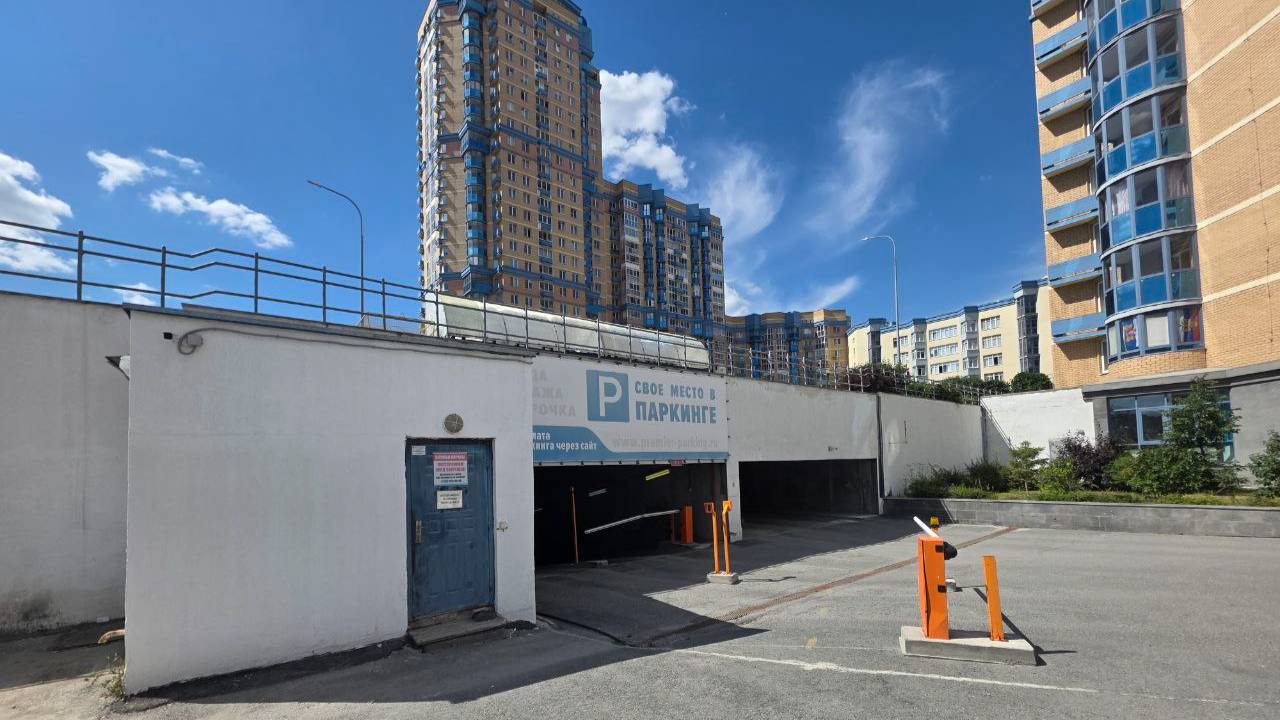 ПРОДАМ Паркинг 2,84, на два автомобиля 20,5м.кв. в  ул.Циолковского 27, ЖК Премьер