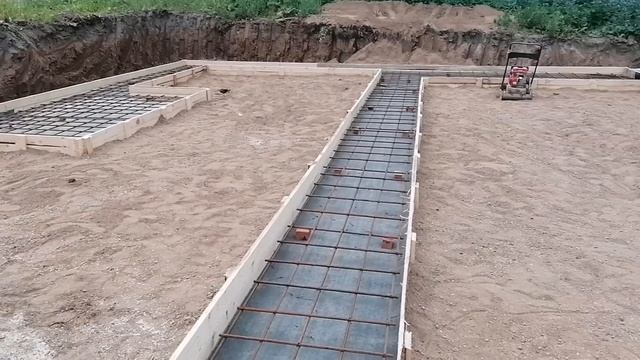 Фундамент для двухэтажного дома плюс подвал.