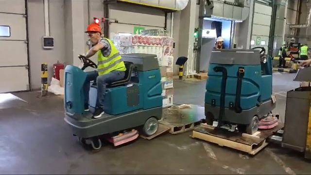 Поставка партии поломоечных машин Wellland FD150 в аренду для большого склада | Часть 7