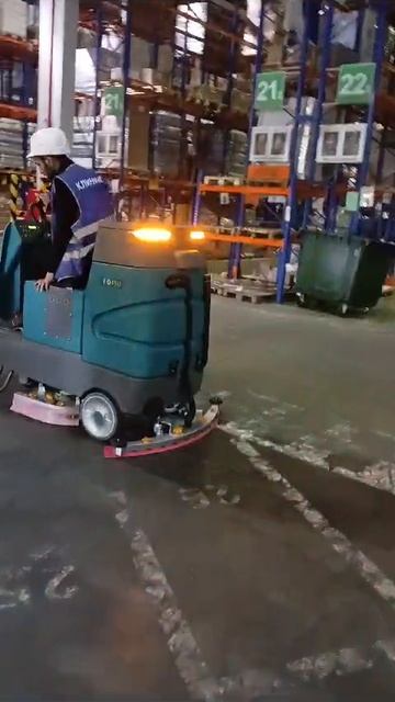 Поставка партии поломоечных машин Wellland FD150 в аренду для большого склада | Часть 1