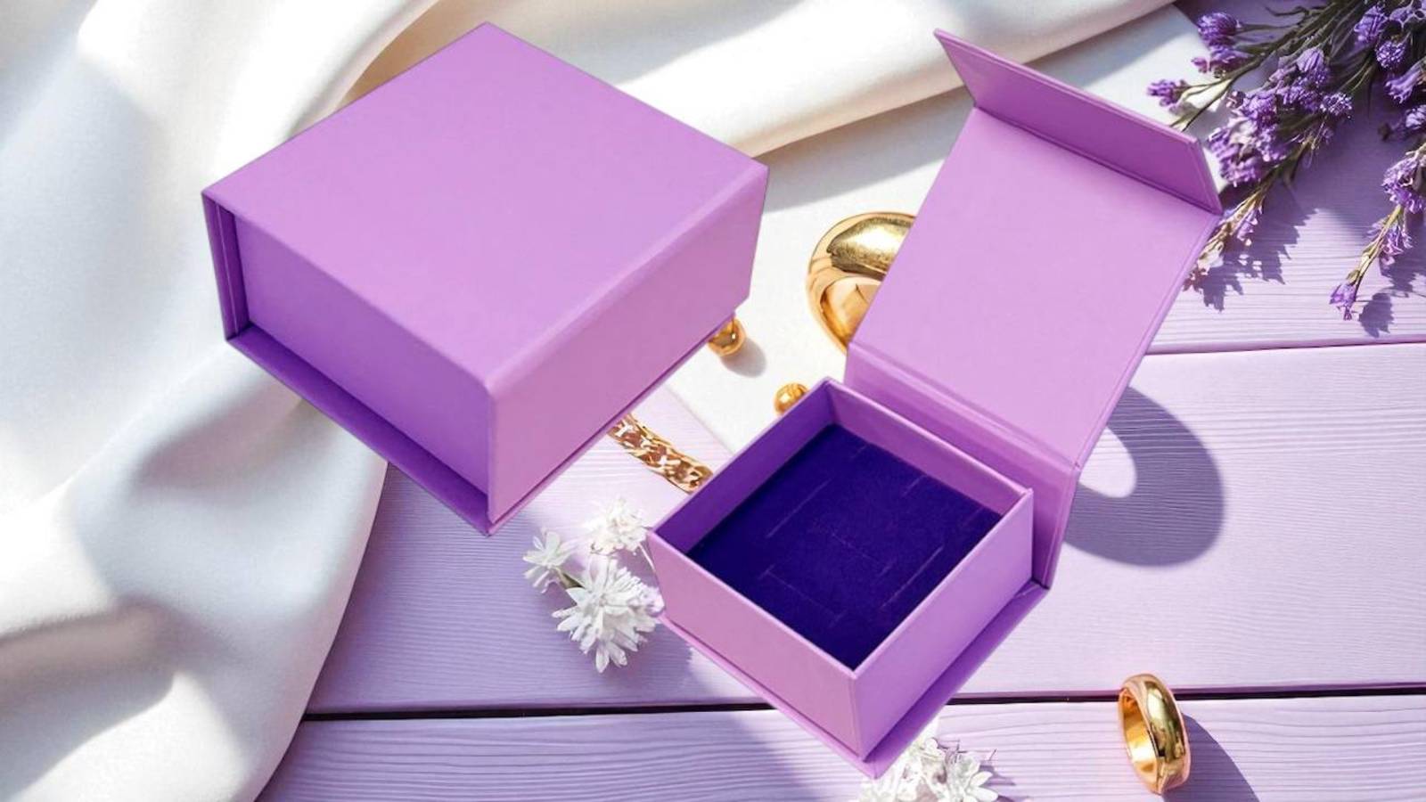 Упаковка на магните ювелирная универсальная Размер: 6.4 х 6.2 х 3.5 (Сереневый)