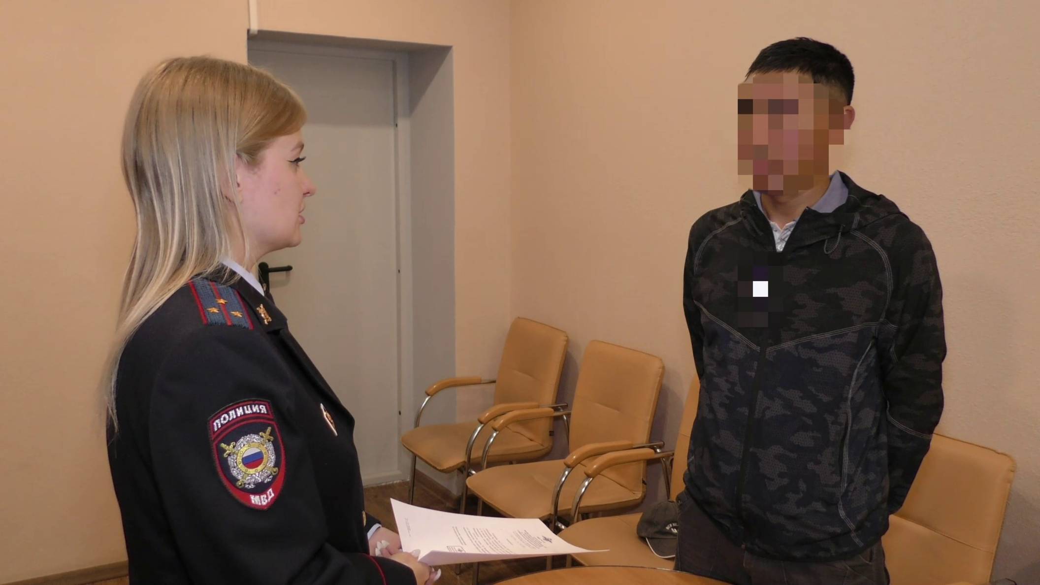 На Колыме уроженца Киргизии лишили российского паспорта