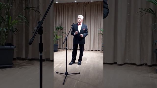 "В нежданный час " А.Бабаджанян, П.Дербенев.