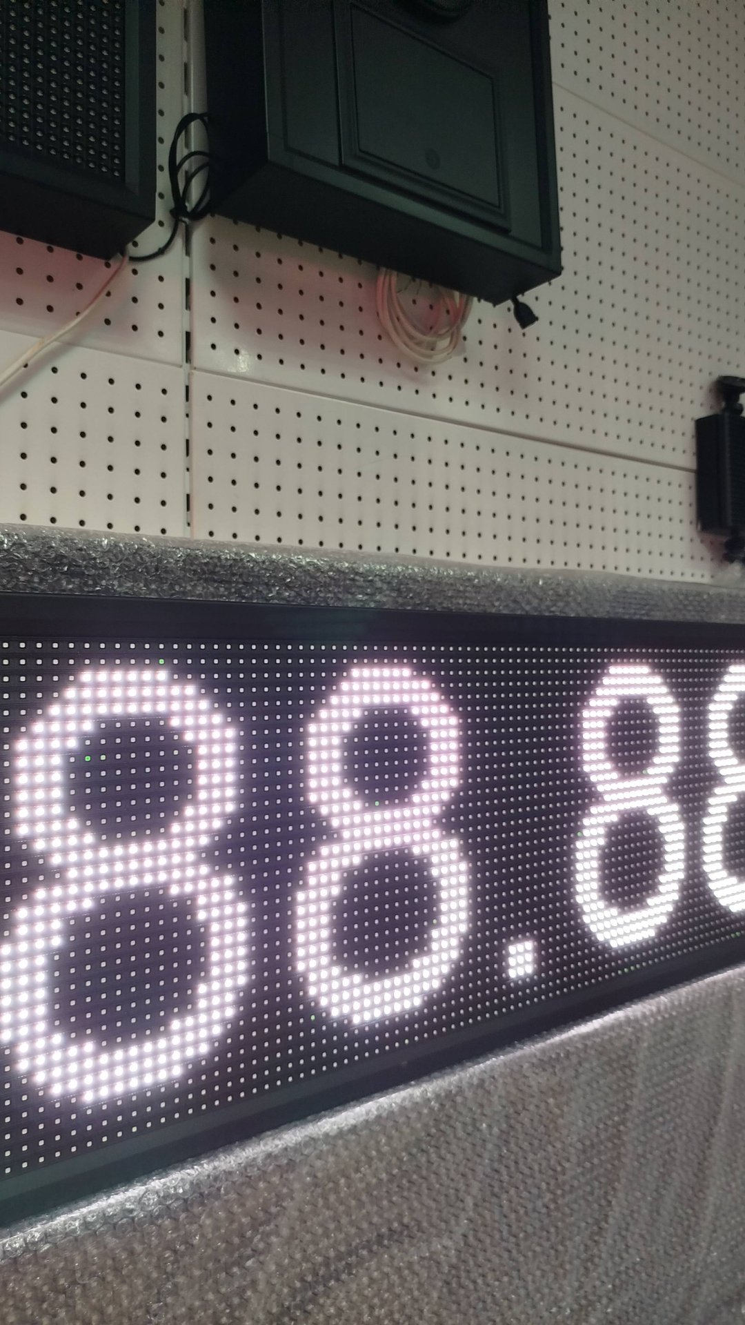 Электронное ценовое табло для установки в стелы АЗС 4-разрядное и 5-разрядное ledmig.ru