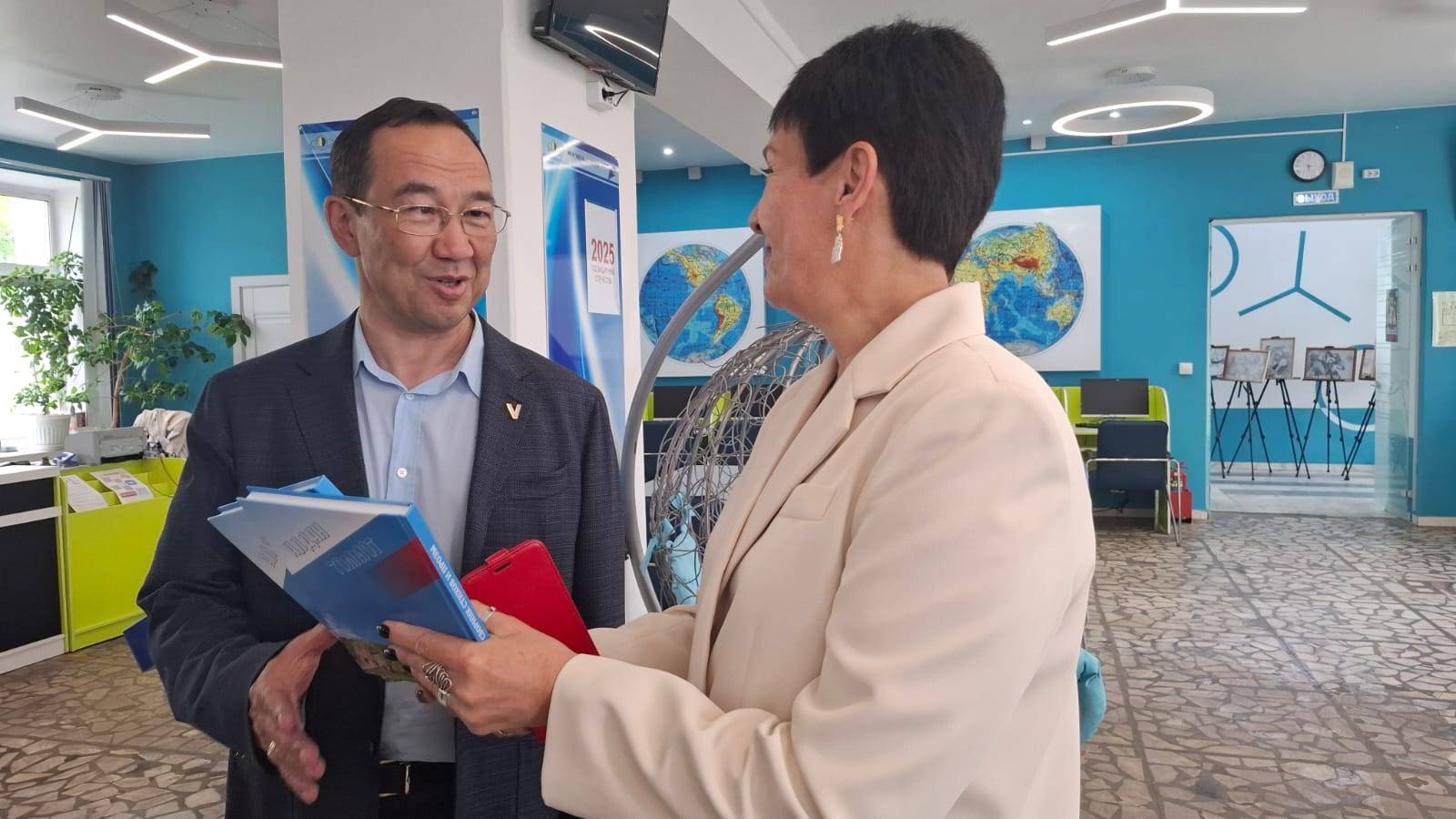 Глава Республики Саха (Якутия) в Некрасовке (источник видео - ЕР в Якутии)