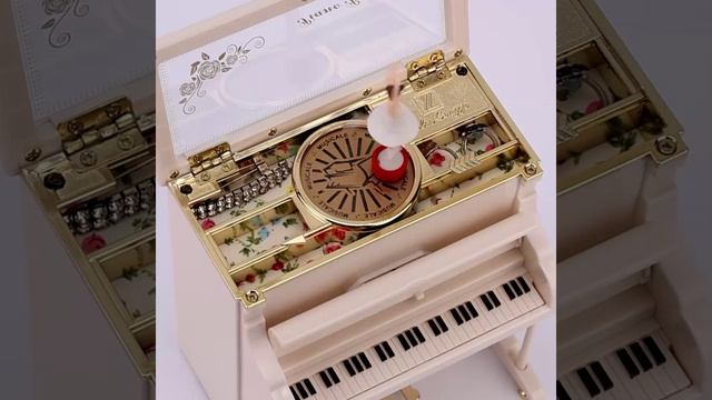LP200606146 шкатулка пианино