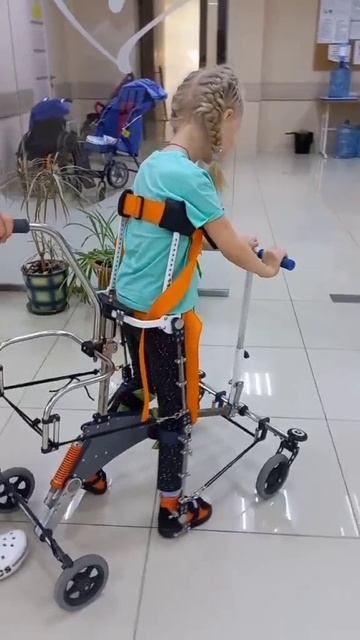 Бегаю в экзоботе🥳