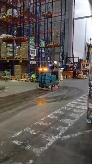 Поставка партии поломоечных машин Wellland FD150 в аренду для большого склада | Часть 5