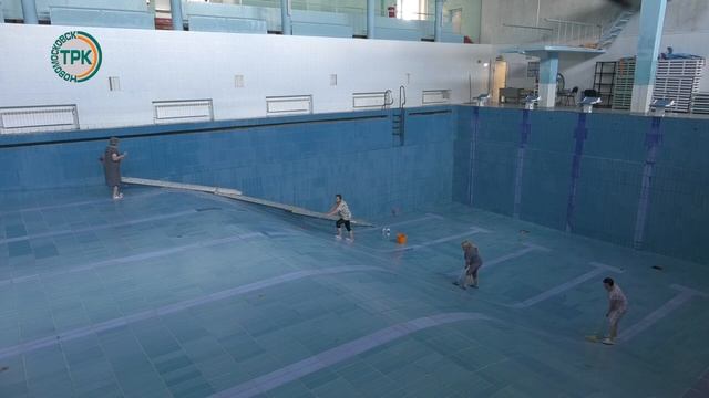 Бассейн детской спортивной школы готовится к новому учебному году
