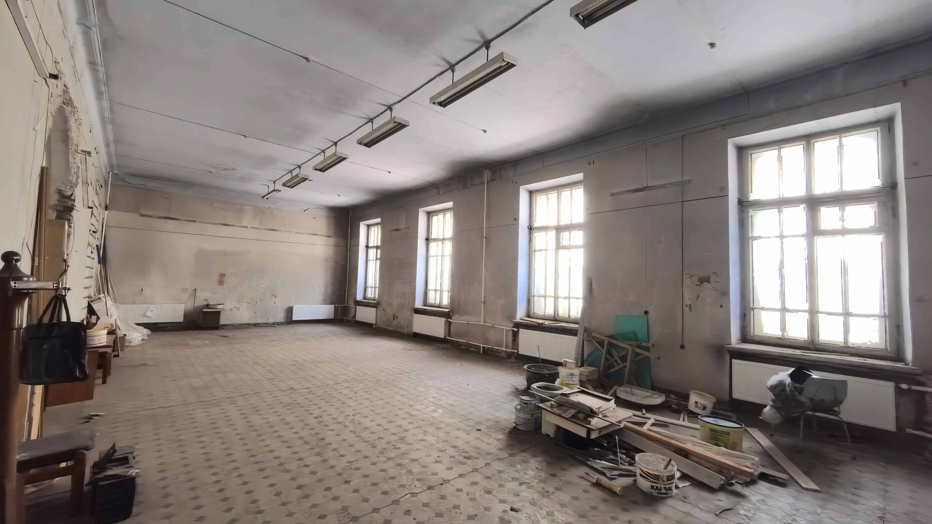 Средний пр.В.О. д.79 (м. Горный Институт), 195кв.м., Аренда/