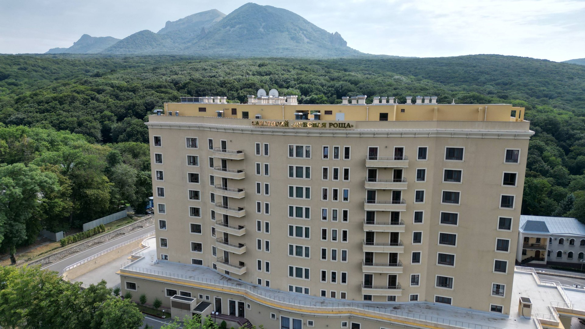 Санаторий "Дубовая Роща" +7(495)877-23-23 Железноводск, видео и фото, путевки на лечение и отдых