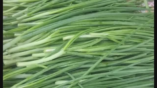 Заготовка продолжается.Зеленый лук впрок.