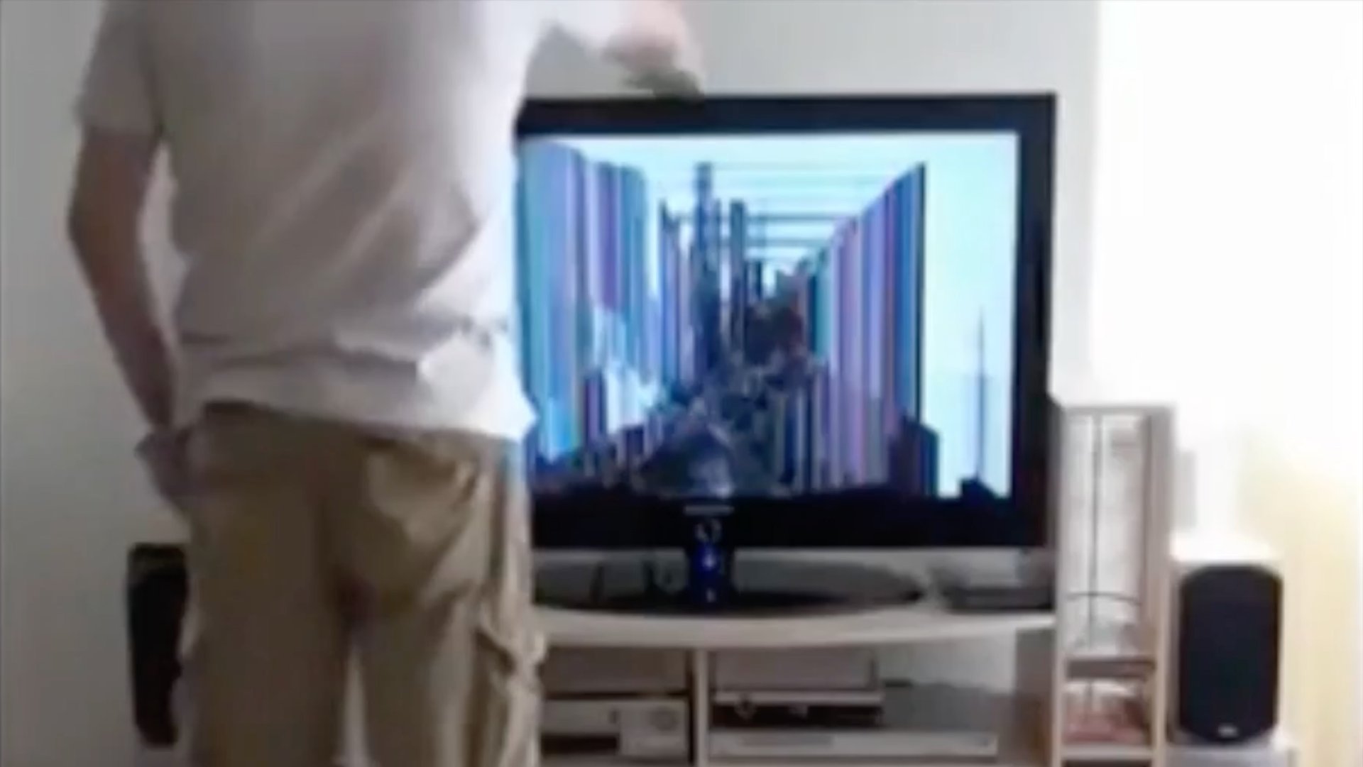 Папа купил телевизор