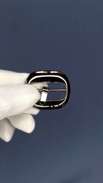 Пряжка темный никель 3х3,5 см. Артикул 00985