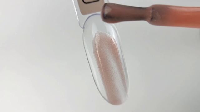 Выкраска: UNO, Однофазный гель лак для ногтей ONE STEP PEDICURE LINE №134, бежевый с шиммером