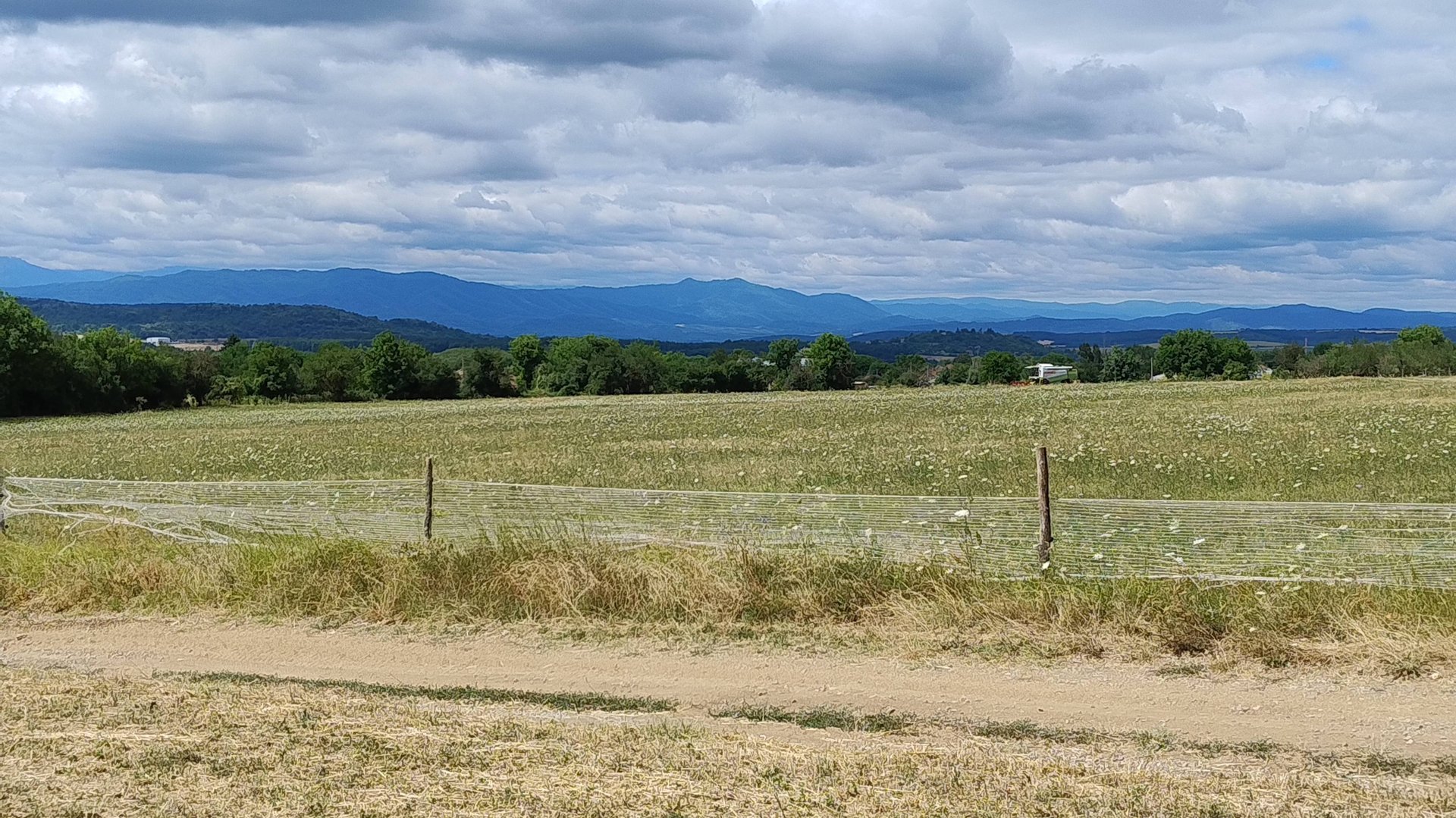 БЛИЗО ДО ГЕОГРАФСКИЯ ЦЕНТЪР НА БЪЛГАРИЯ  /част 36/  Богатово, община Севлиево