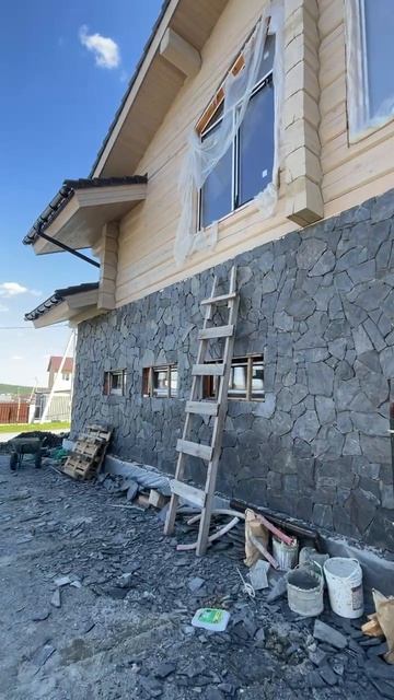 Клей для тяжелого камня «Домаск» – надежная фиксация камня на фасаде