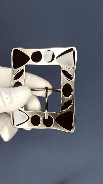 Пряжка тертый никель/коричневый. Артикул 00555