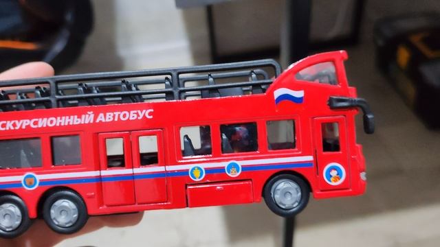 Катаем и играем в детский автобус