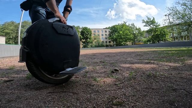 учусь ездить на моноколесе. день 3. 23 июля 2025