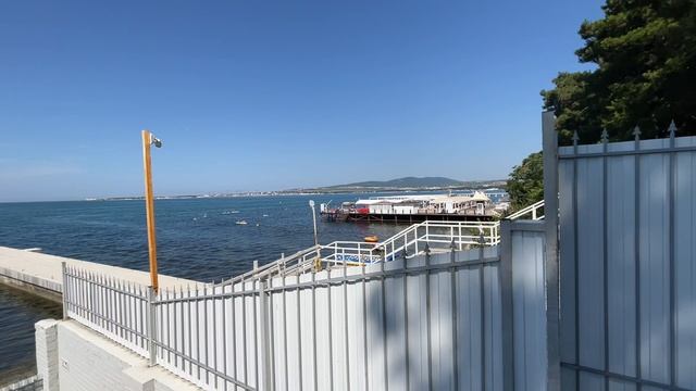 Геленджик, пляж Санаторий им. М.В. Ломоносова, лето 2025