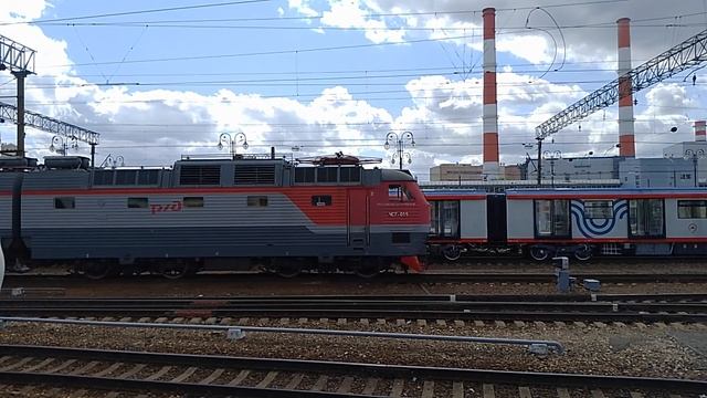 Электровозы ЧС7 на Киевском_вокзале.10.06.2023