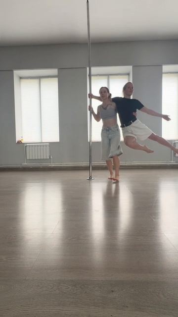 Пилон дуэт/Pole Dance Duo