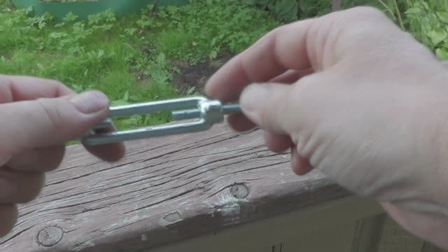 Анкерное крепление струны или веревки