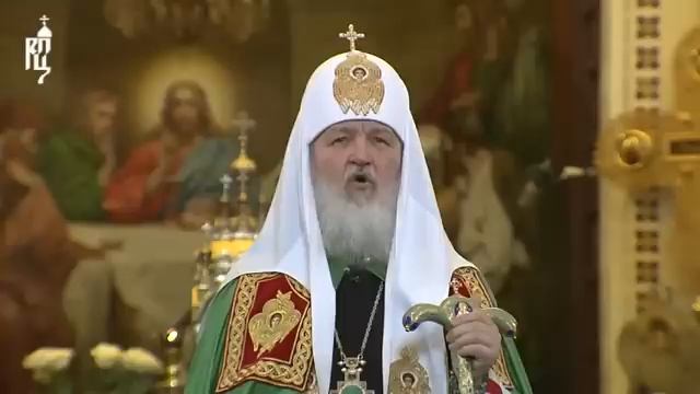 Ковчег с частицей Ризы Господней и Гвоздем от Креста Господня вынесен из алтаря