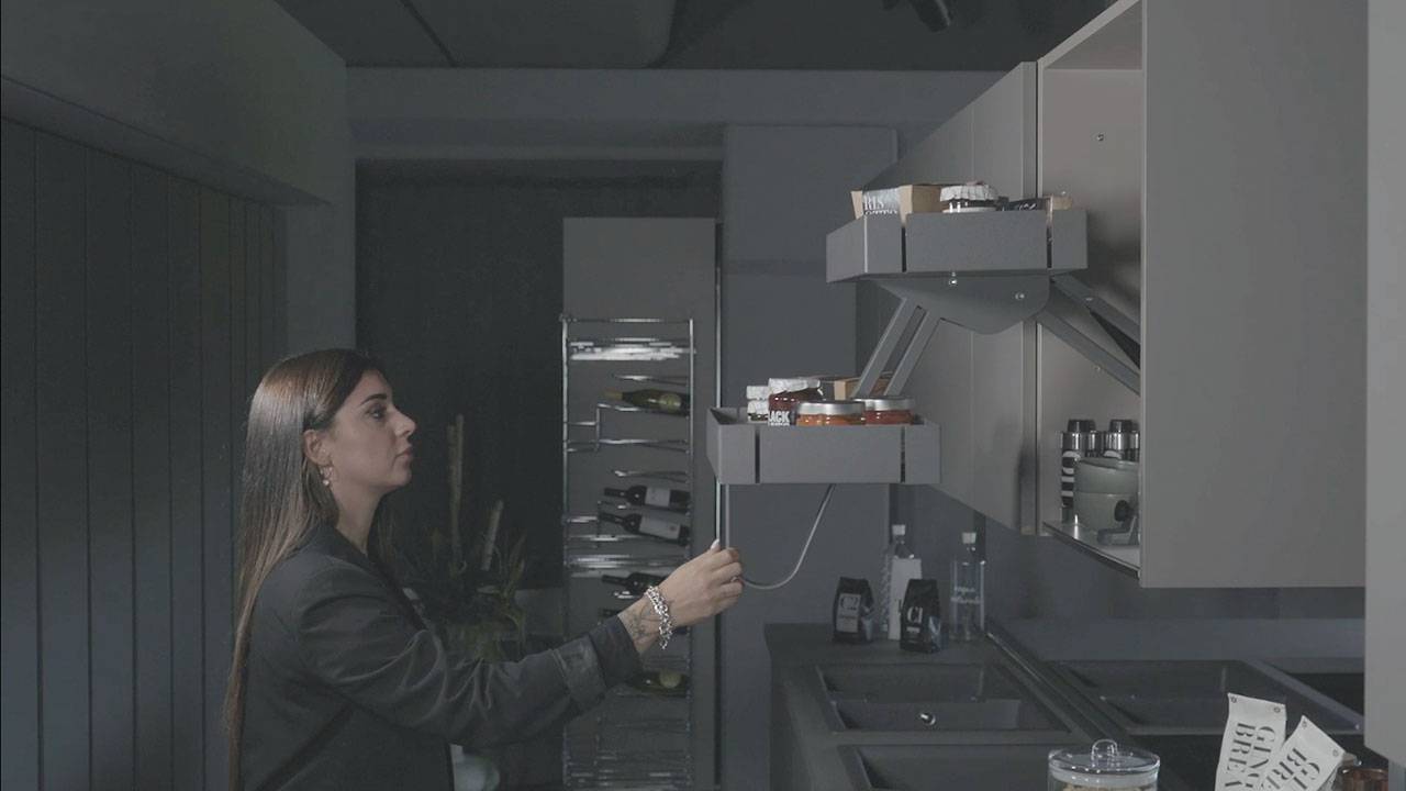 Выдвижной механизм KARLO для корпусов верхнего яруса