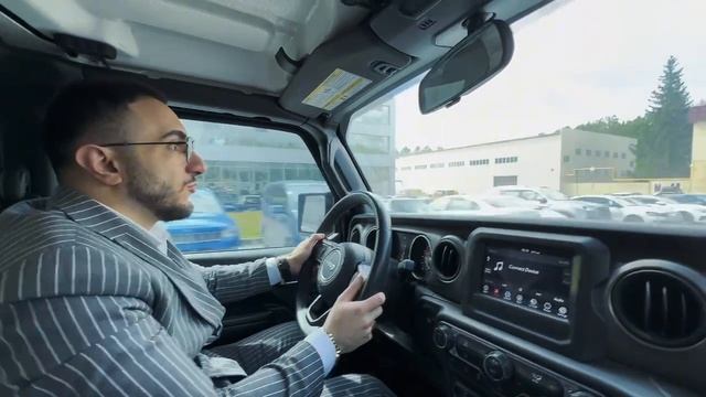 Готовы окунуться в мир автомобилей? Смотрим!