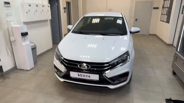 Lada (ВАЗ) Vesta 1.6 MT (106 л.с.) Life'24 белый