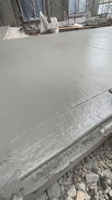 Домаск | Дорожки из печатного брашированного бетона во дворе жилого комплекса Речной Порт в Тюмени