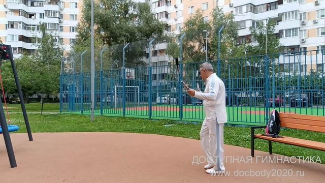 Разминочные упражнения с тренировочными нунчаку (9)