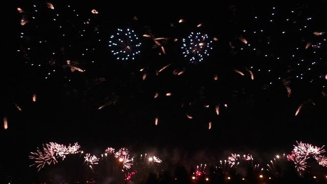 Фейерверк команды Японии на Фестивале фейерверков
