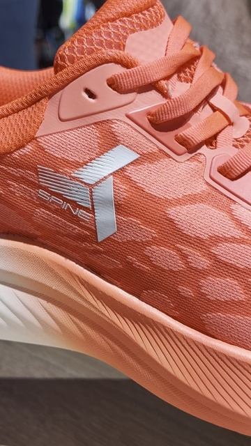 Краткий обзор на кроссовки беговые SPINE, модель Carbon Pro