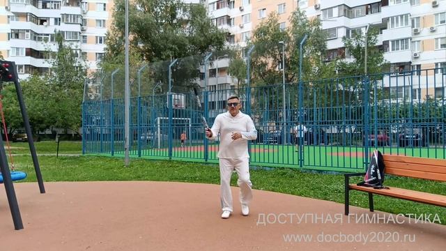 Разминочные упражнения с тренировочными нунчаку (5)