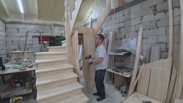 Лестница на заказ в Когалым.