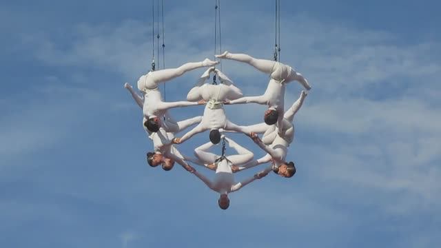 2025 Фестиваль «Трапеция», 1-я часть: «Воздушное шоу инопланетянок»