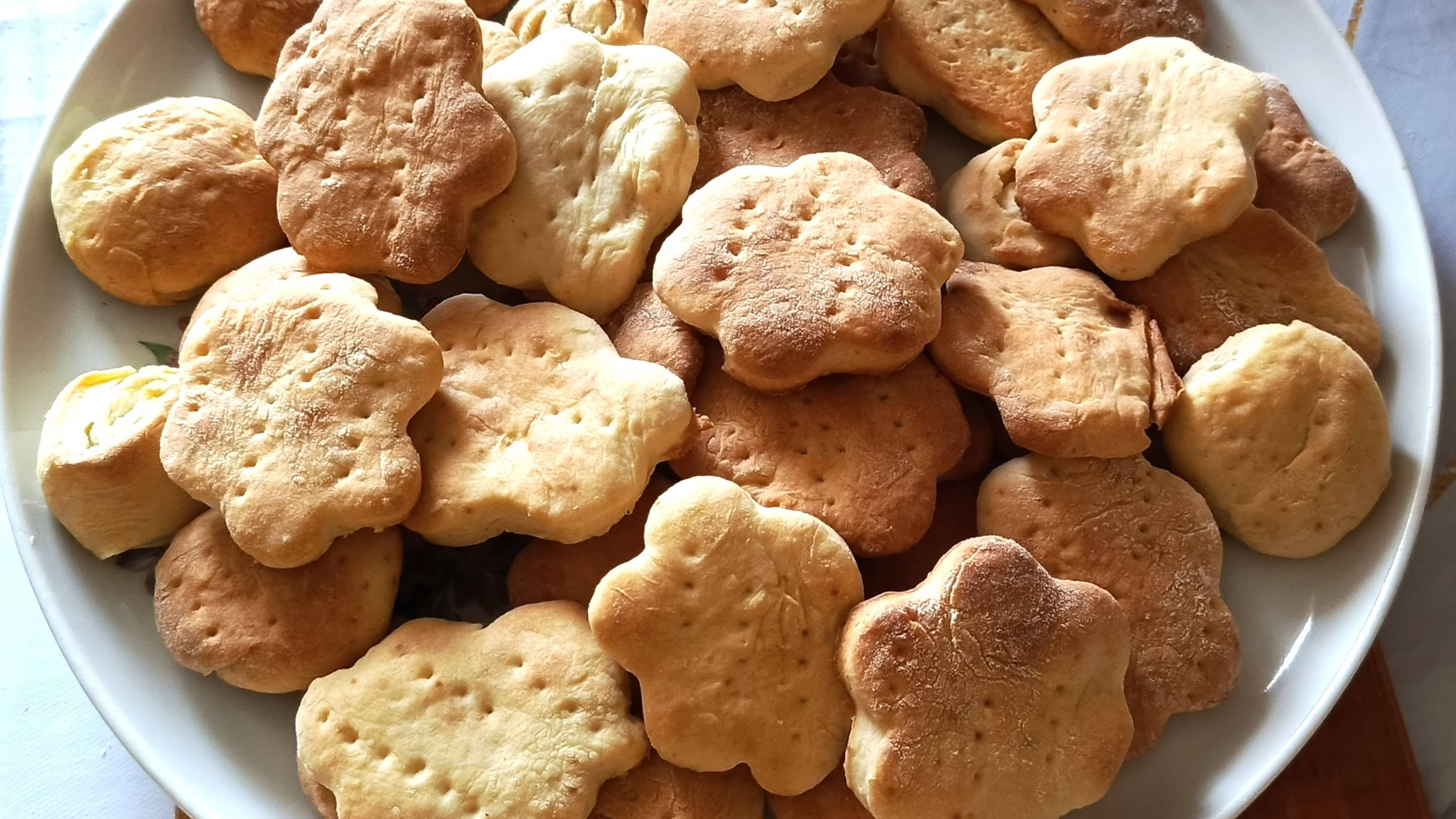 ПЕЧИНЮШКИ С ДИАНЮШКОЙ. ИЗ ТОГО ЧТО НАШЛИ В ХОЛОДИЛЬНИКЕ