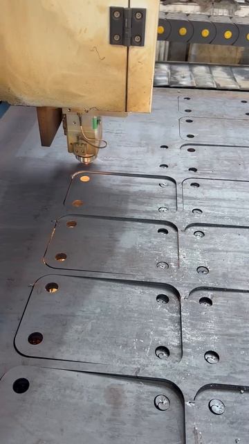 Резка металла на лазерном станке