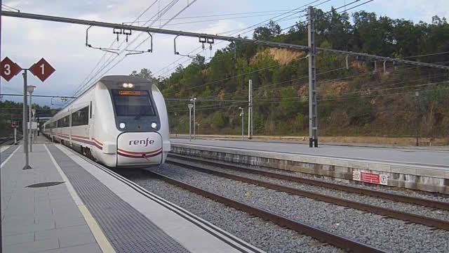 Прибытие поезда в Испании.