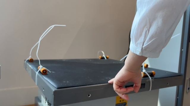 Тесты фонарей Fenix на заводе. Аккумуляторы