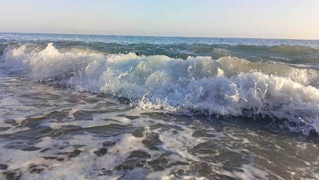 Море,  волны и саксофон!