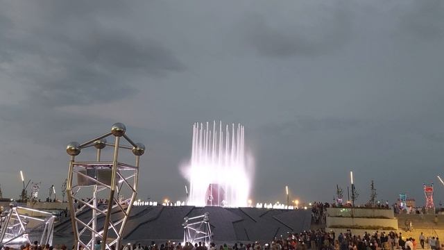 Фонтан "Стальное сердце России" 1-2